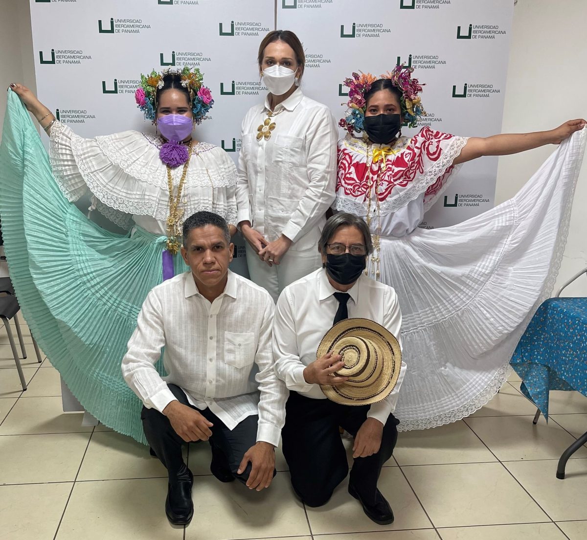 DESAYUNO TÍPICO – UNIBERO